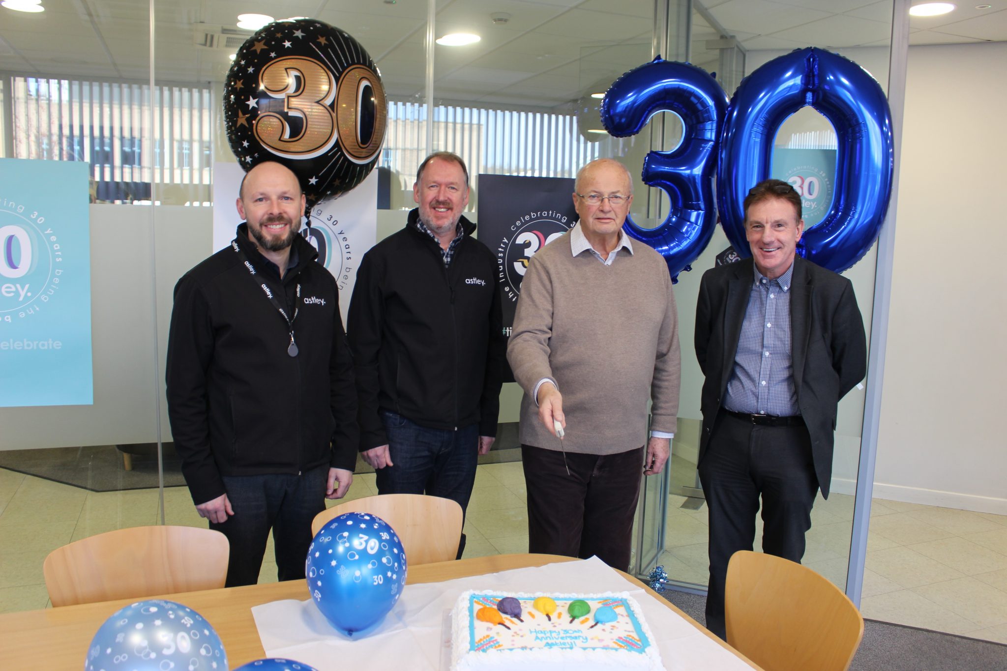 ISA-UK member Astley Signs celebrates 30 year anniversary – BSGA